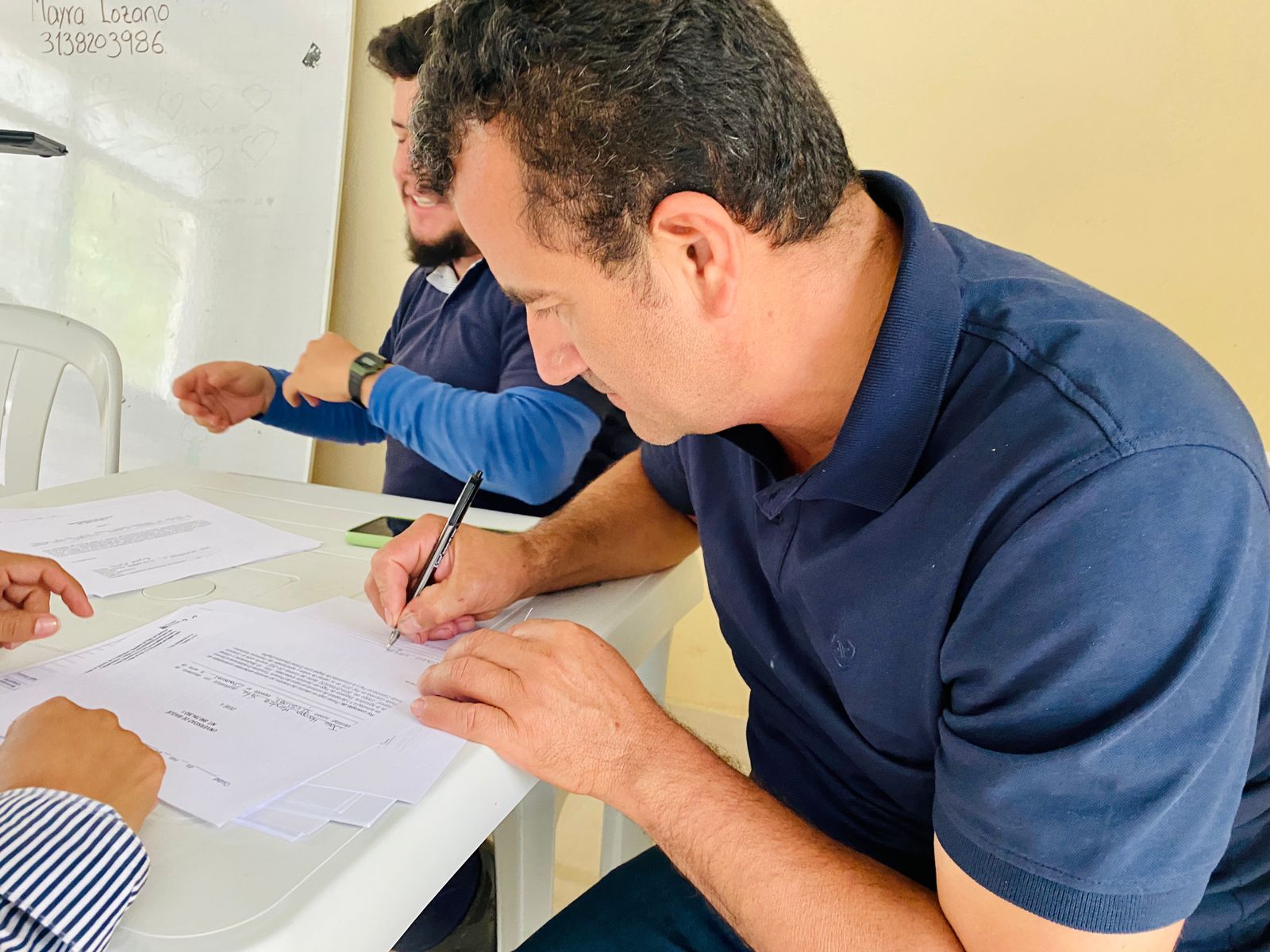 Firman Acuerdos de Conservación para proteger el Bosque Alto Andino en ...